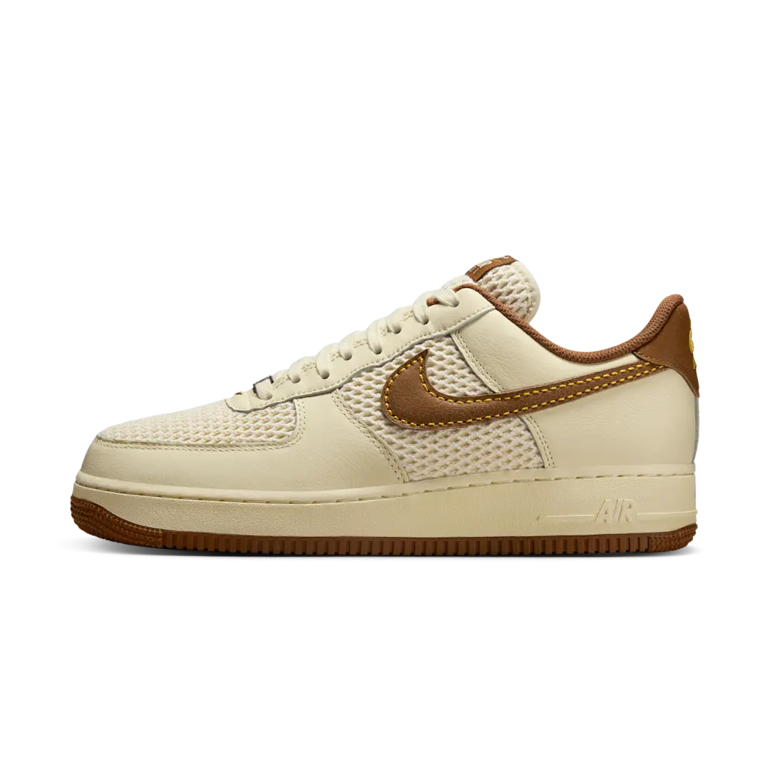 Nike Air Force 1 Low '07 LV8 Coconut Milk — Versatil y elegante – Next Step